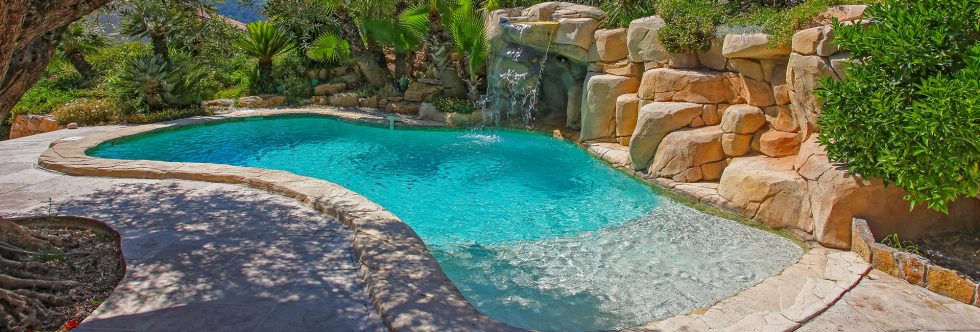 Free-form concrete pool construction - Diffazur